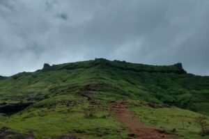 पुणे, मुंबई पासून जवळ १० उत्कृष्ट किल्ले Best Forts in Marathi- April 2026
